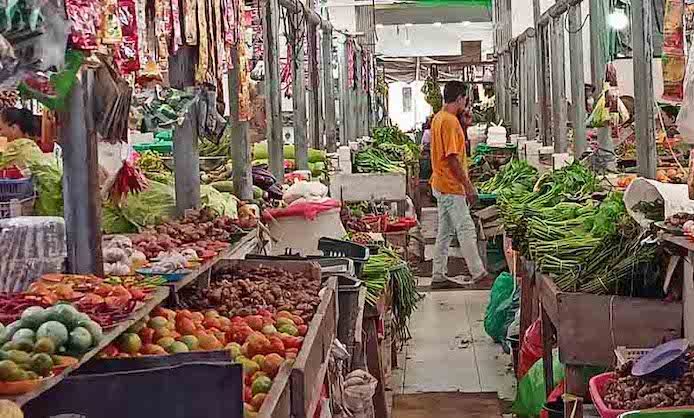 Wamendag Jerry Resmikan Plaza Weda di Halmahera Tengah - Bisnistoday