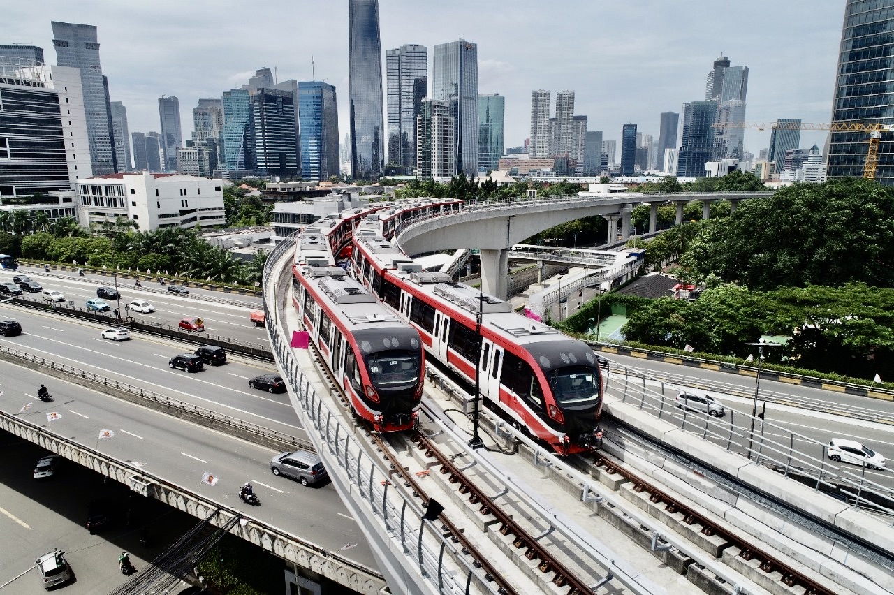 LRT Jabodebek Tambah Jumlah Perjalanan - Bisnistoday