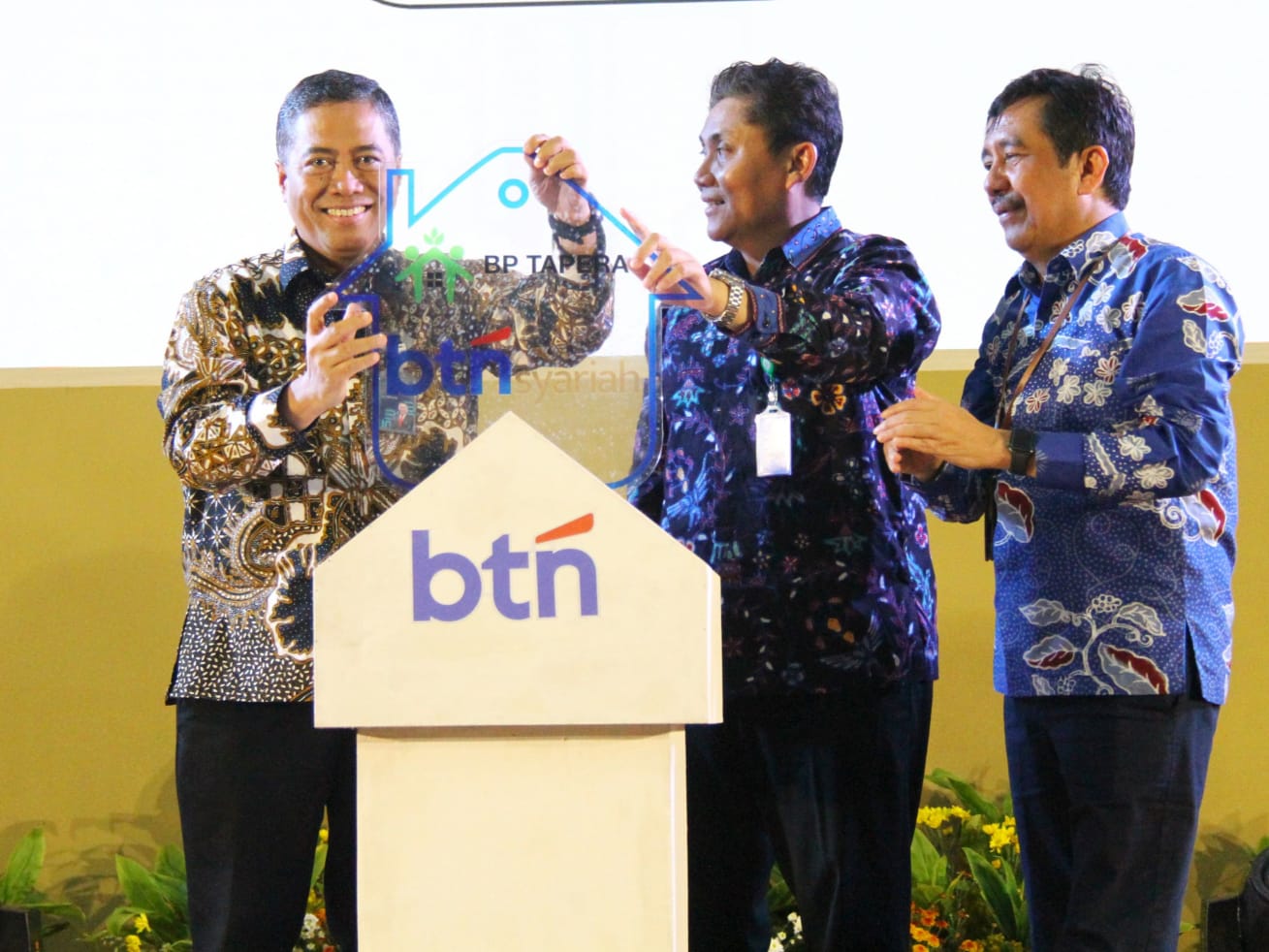 BTN Syariah Gelar Akad Massal KPR Tapera Syariah di Jember - Sumber ...