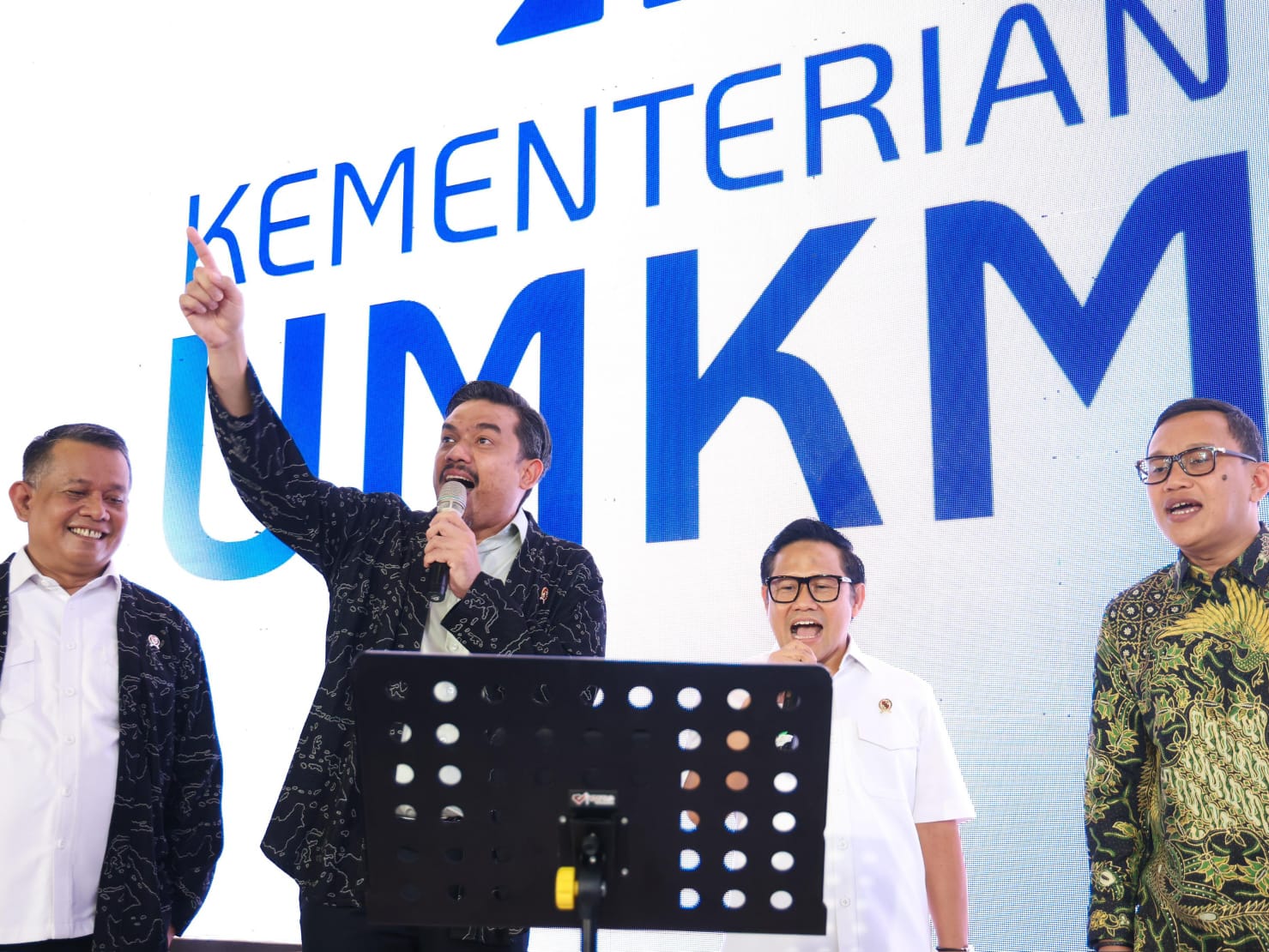 Menteri UMKM Lantik Pejabat dan Luncurkan Logo Baru - Bisnistoday