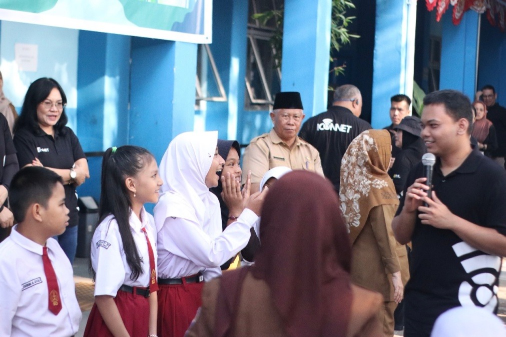Siswa SDN 30 Palembang Terima Dukungan Internet dan Sarana Pendidikan ...
